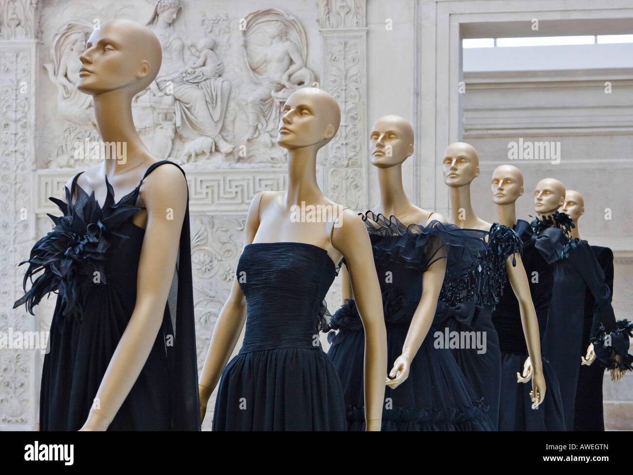 Valentino in Rome : 45 years of Style exhibition at the Ara Pacis ...