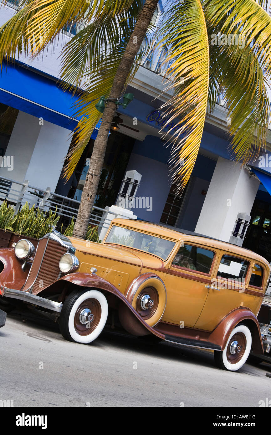The famous art deco district of Ocean Drive in South Beach Miami ...