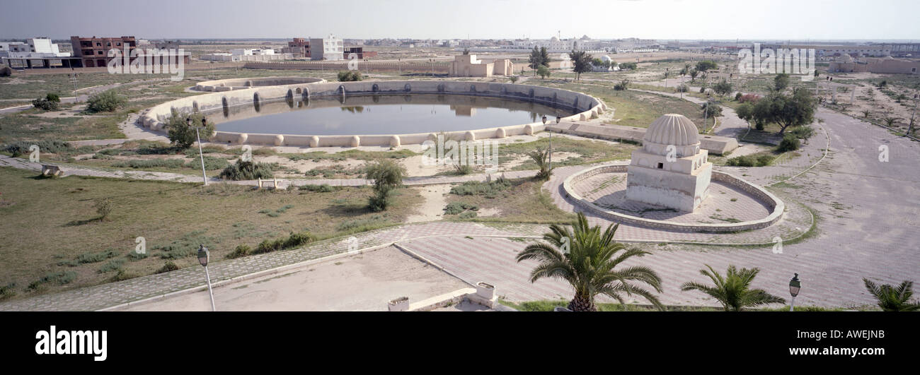 Kairouan water basin hi-res stock photography and images - Alamy