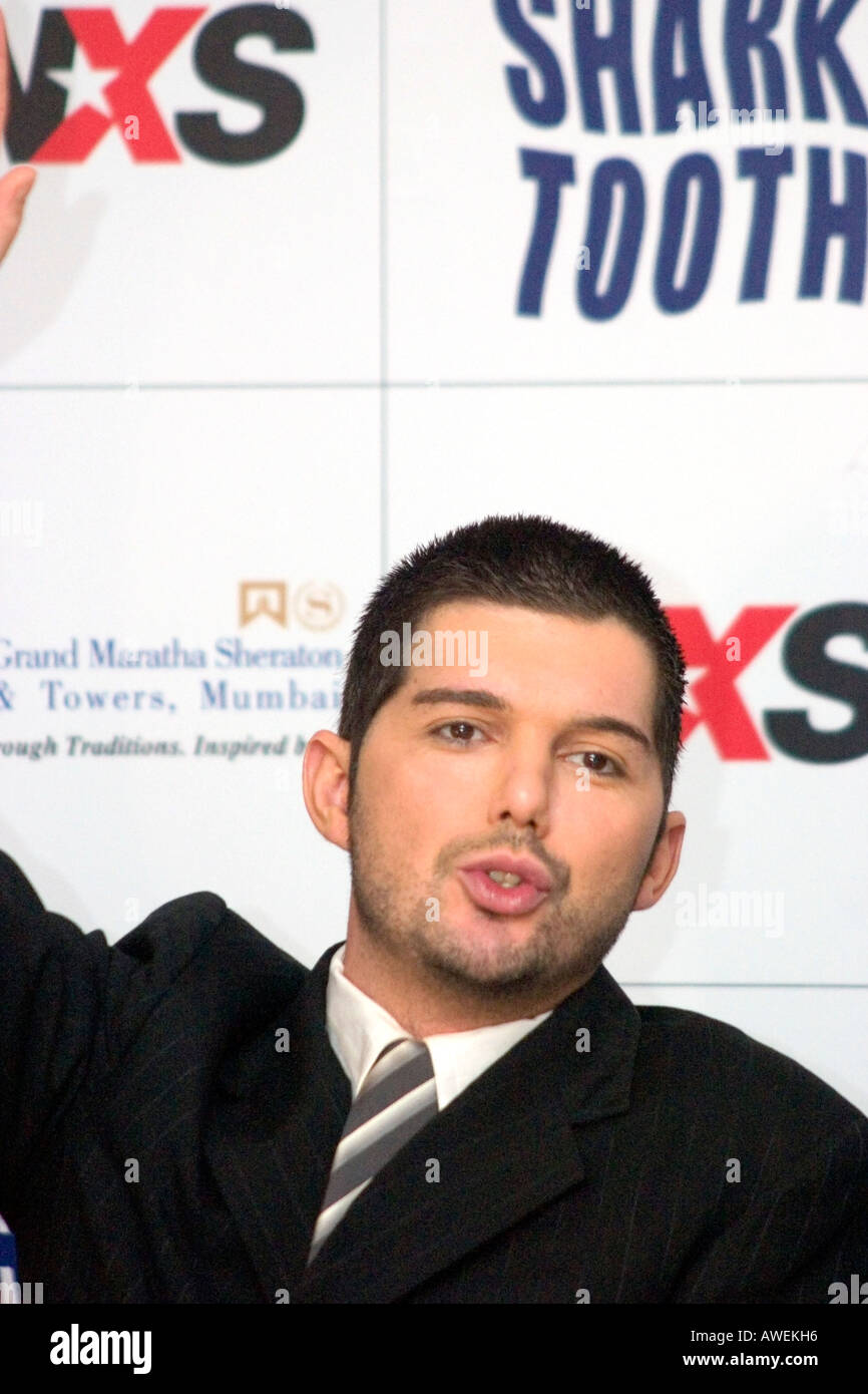 Lead vocalist of inxs hi-res stock photography and images - Alamy