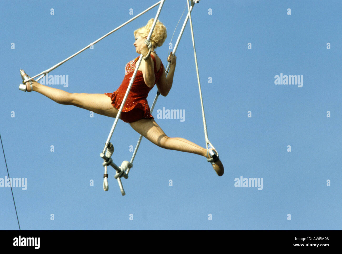Aerial artist hi-res stock photography and images - Alamy