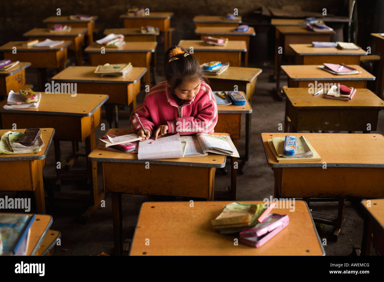 China school classroom desks hi-res stock photography and images - Alamy
