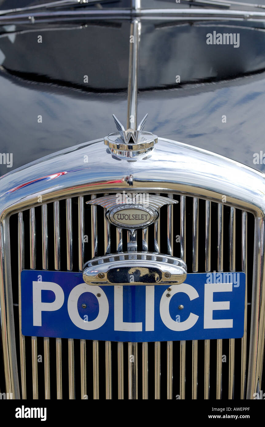 Winged bonnet hi-res stock photography and images - Alamy