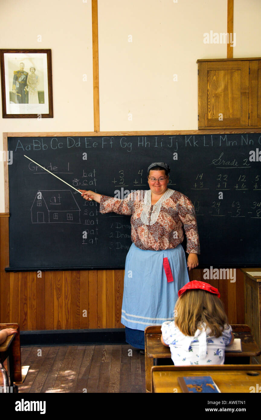 One room schoolhouse vintage hi-res stock photography and images - Alamy