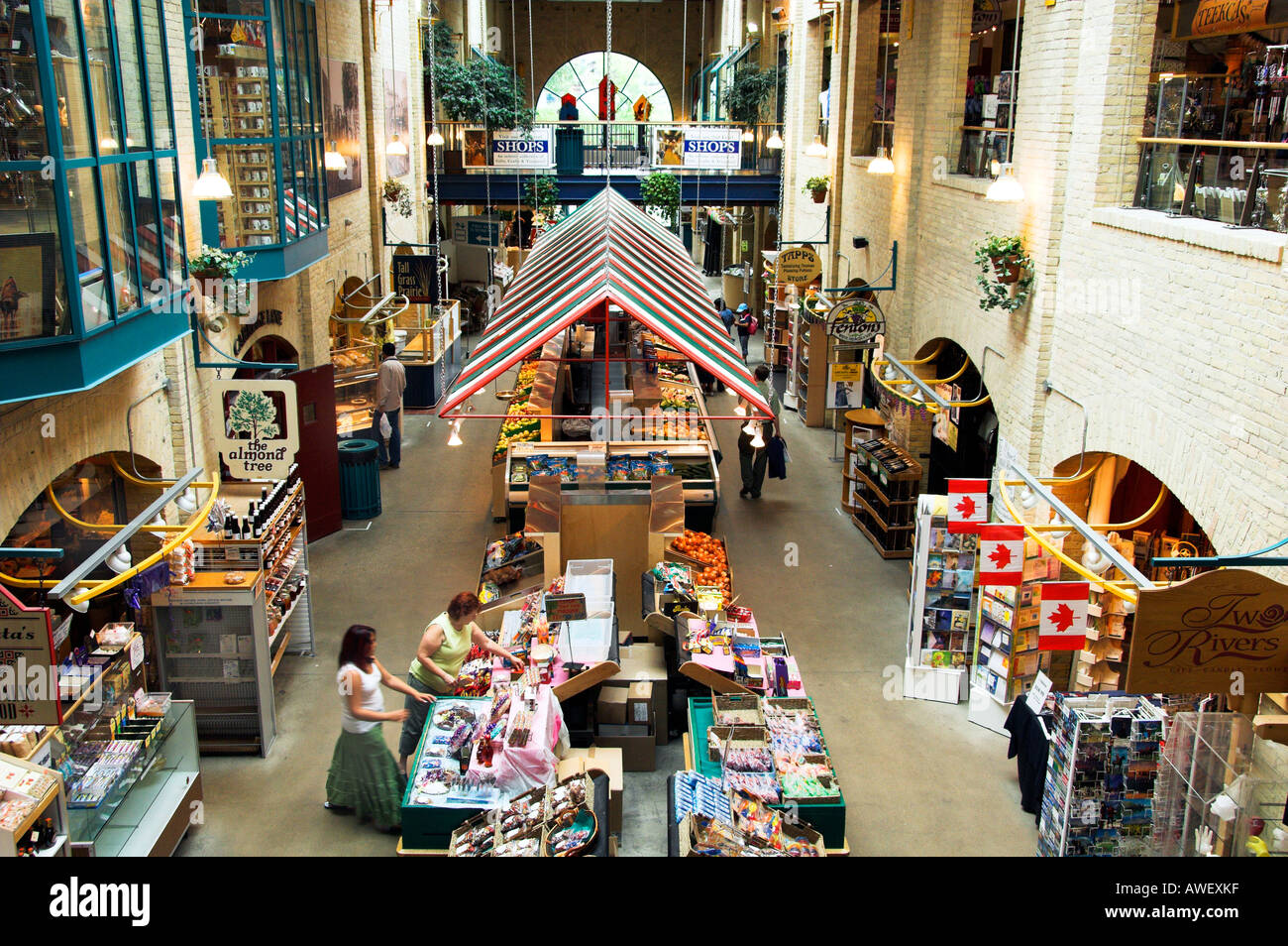 Inside the forks market hi-res stock photography and images - Alamy