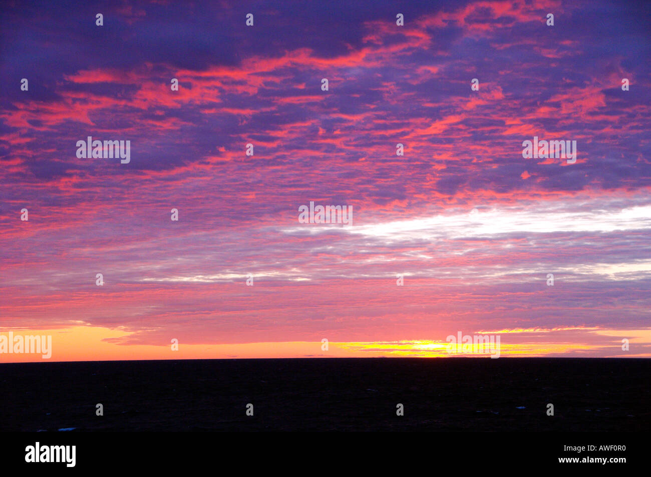 Colorful sunset ocean coast hi-res stock photography and images - Alamy