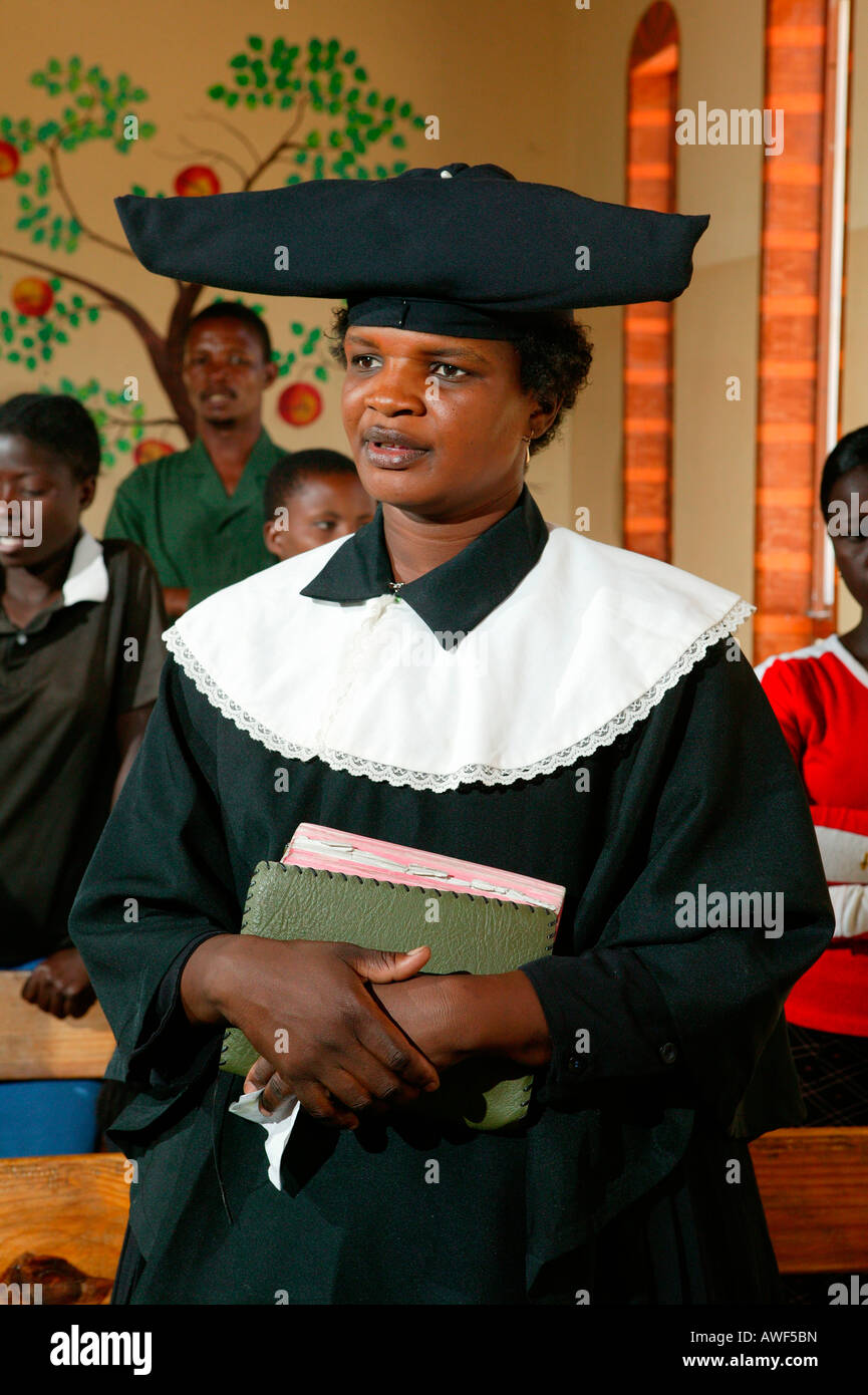Black women at church hi-res stock photography and images - Alamy