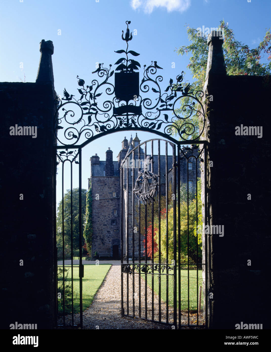 Grand entrance gates Stock Photo - Alamy