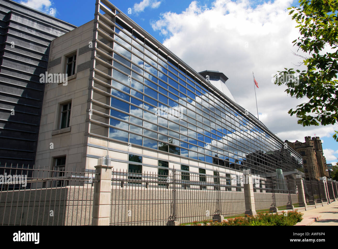 New building canadian embassy hi-res stock photography and images - Alamy