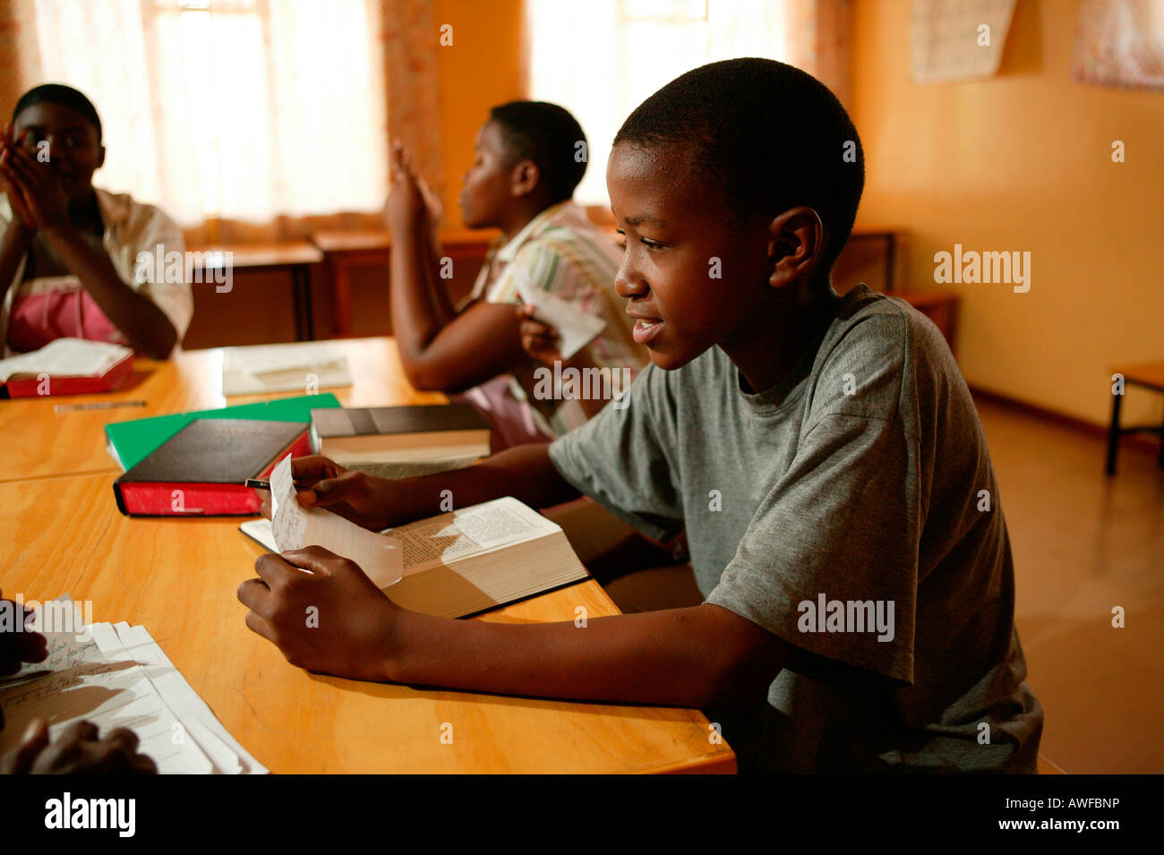 Bible class africa hi-res stock photography and images - Alamy