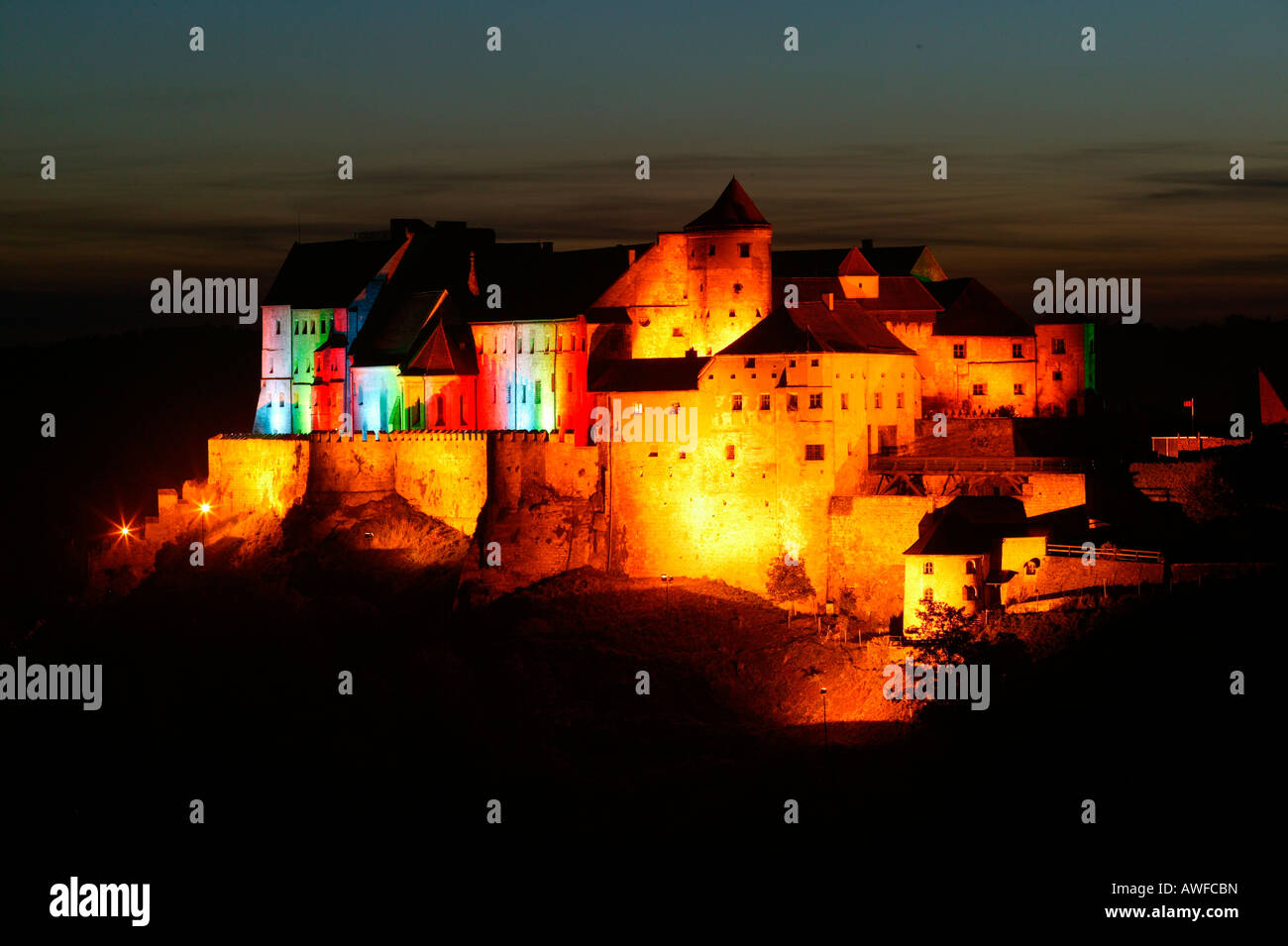 Burghausen castle bavaria night hi-res stock photography and images - Alamy