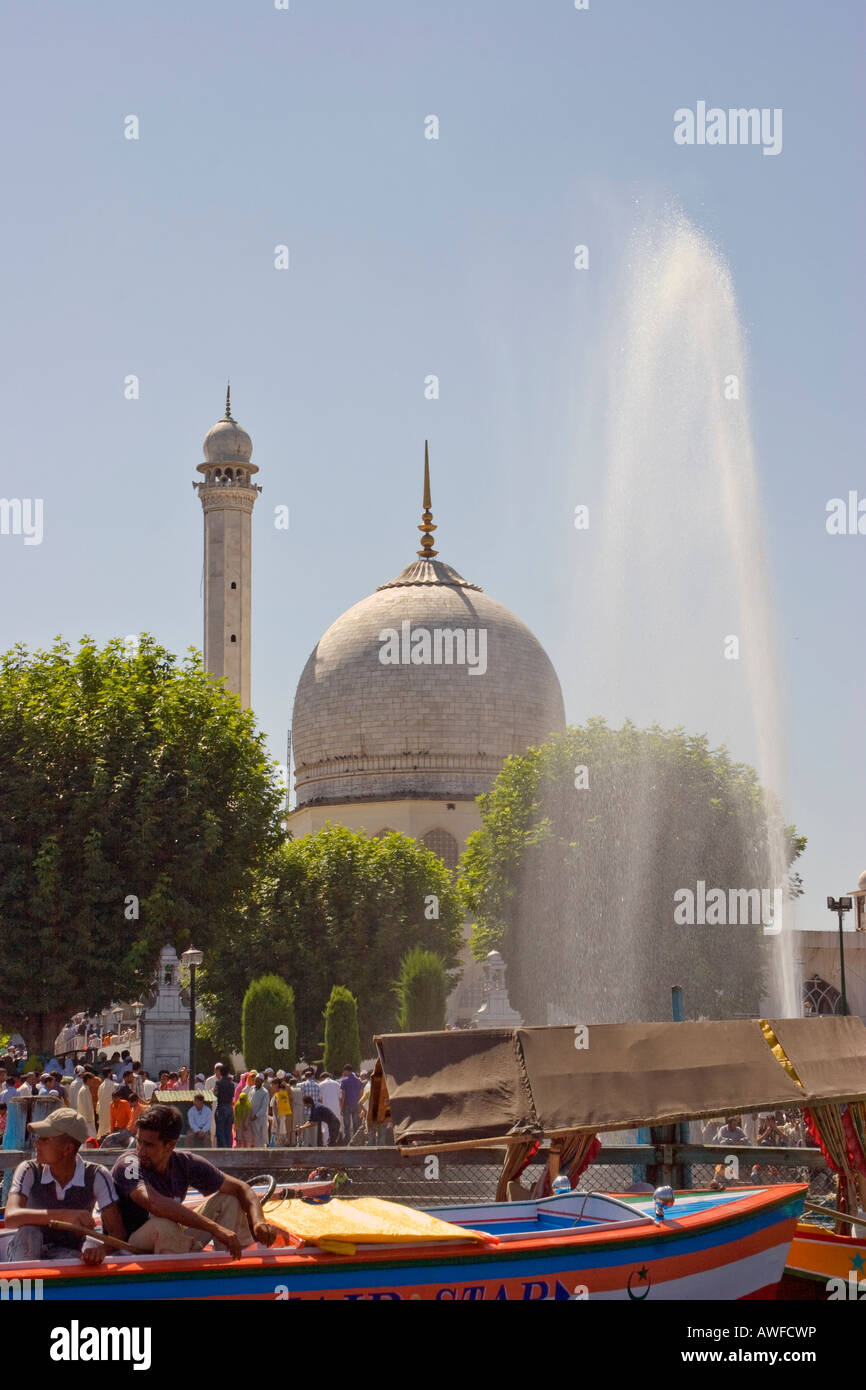 Kashmir dargah hi-res stock photography and images - Alamy