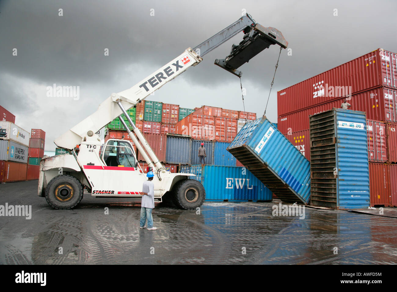 Loading containers at John Fernandes transshipment port in Georgetown ...