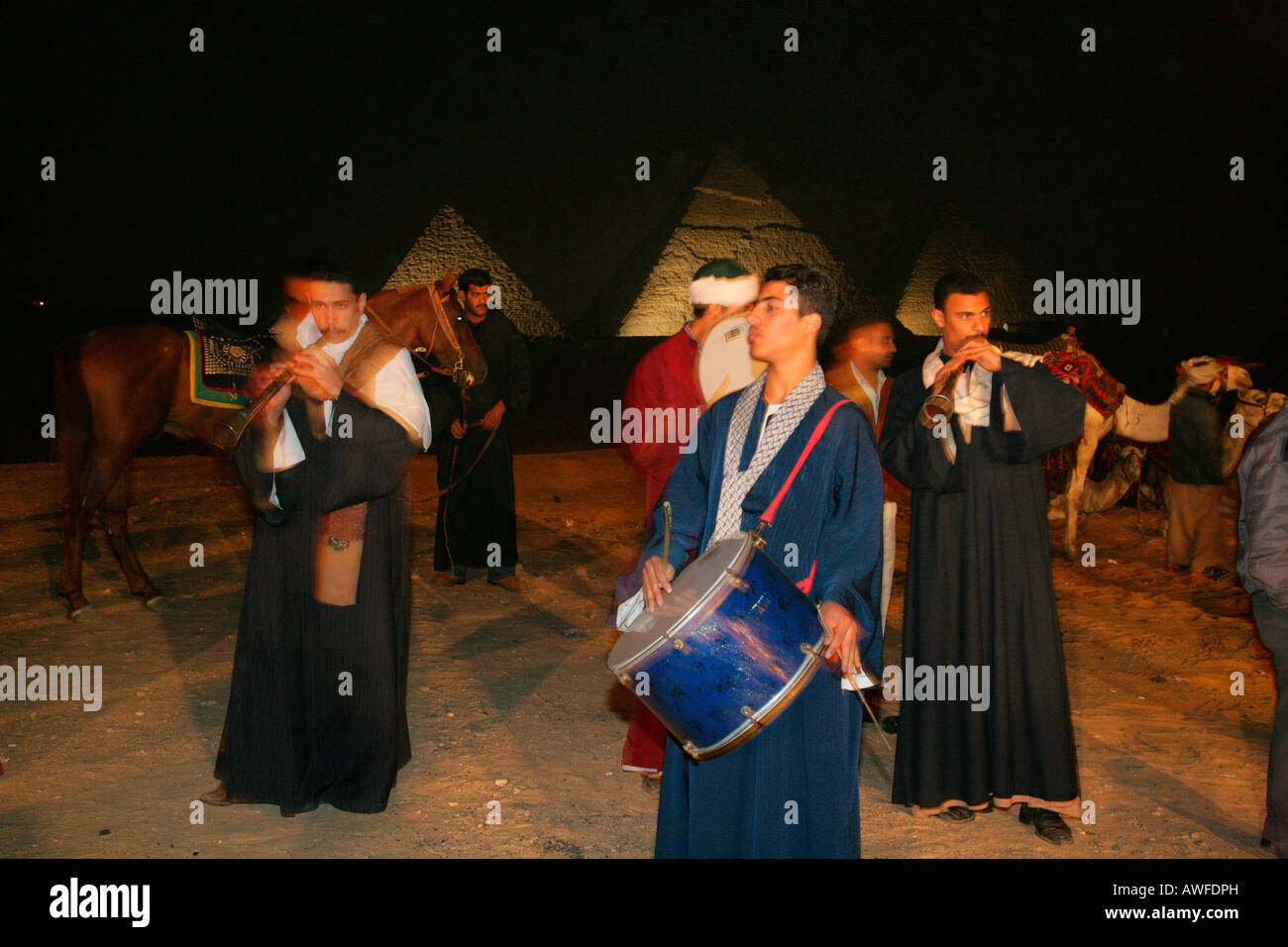 Egyptian musicians hi-res stock photography and images - Alamy