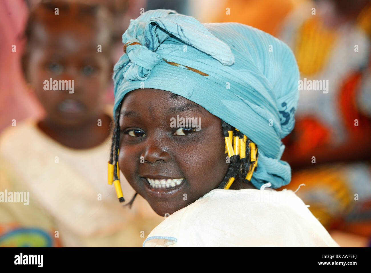 Portrait girls wearing blue hi-res stock photography and images - Alamy