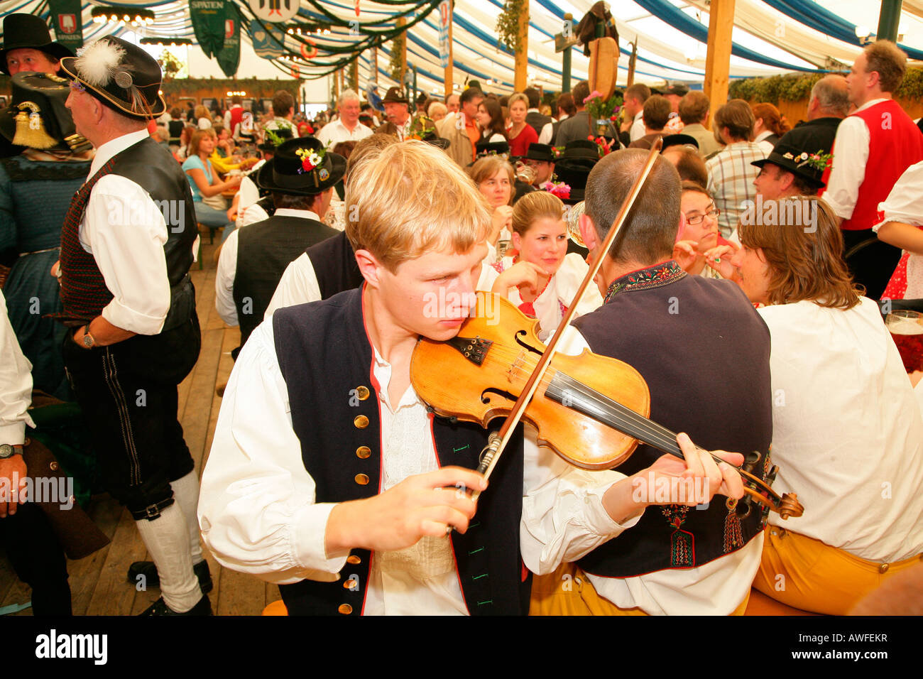 Germany national costume boy hi-res stock photography and images - Alamy