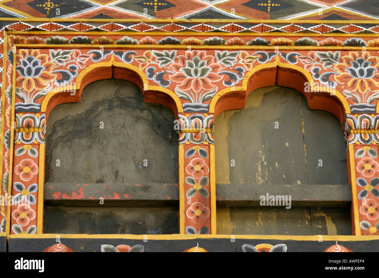 Architectural detail of a Bhutanese dzong, Bhutan Stock Photo - Alamy