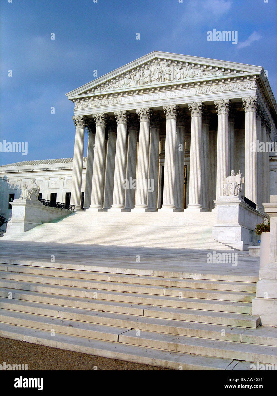 Supreme court justice stephen breyer hi-res stock photography and ...