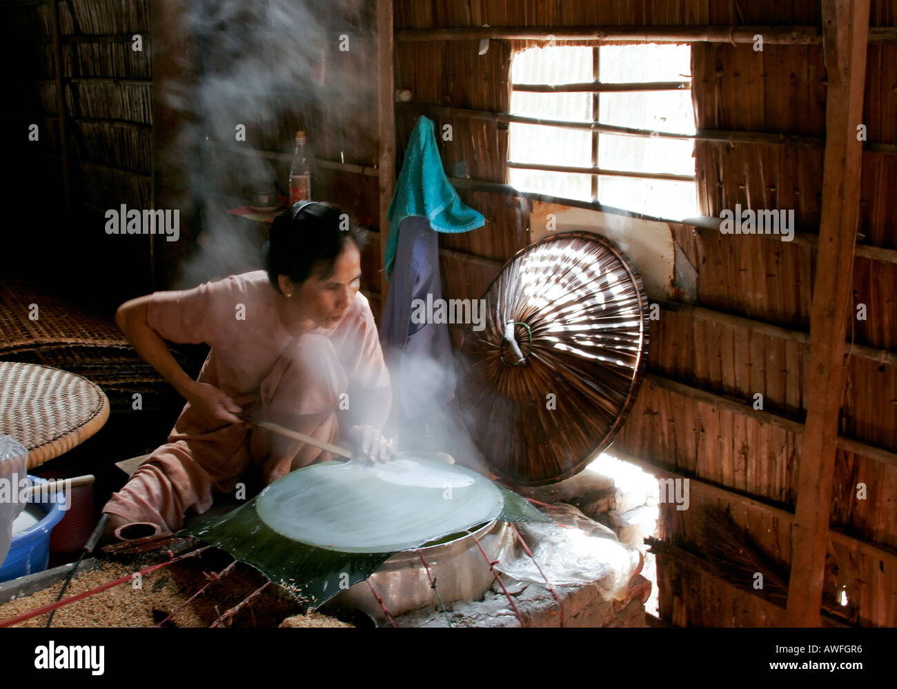 Rice paper production hi-res stock photography and images - Alamy