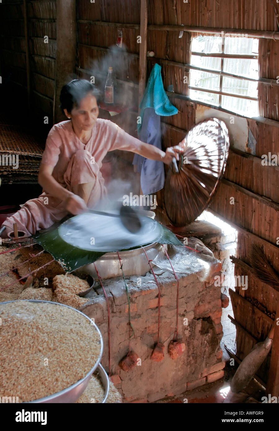 Rice paper production hi-res stock photography and images - Alamy