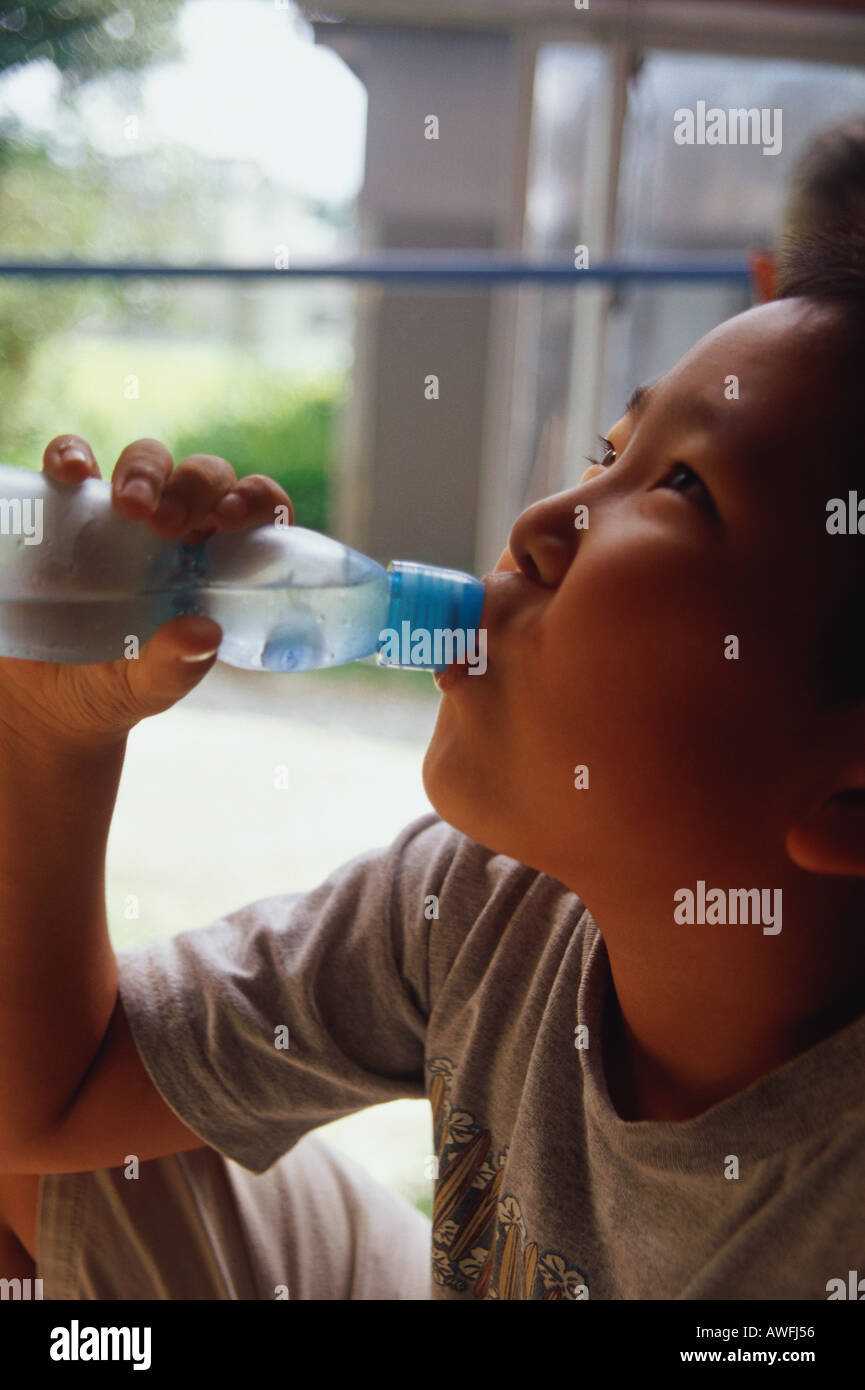 Boys drinking soda hi-res stock photography and images - Alamy