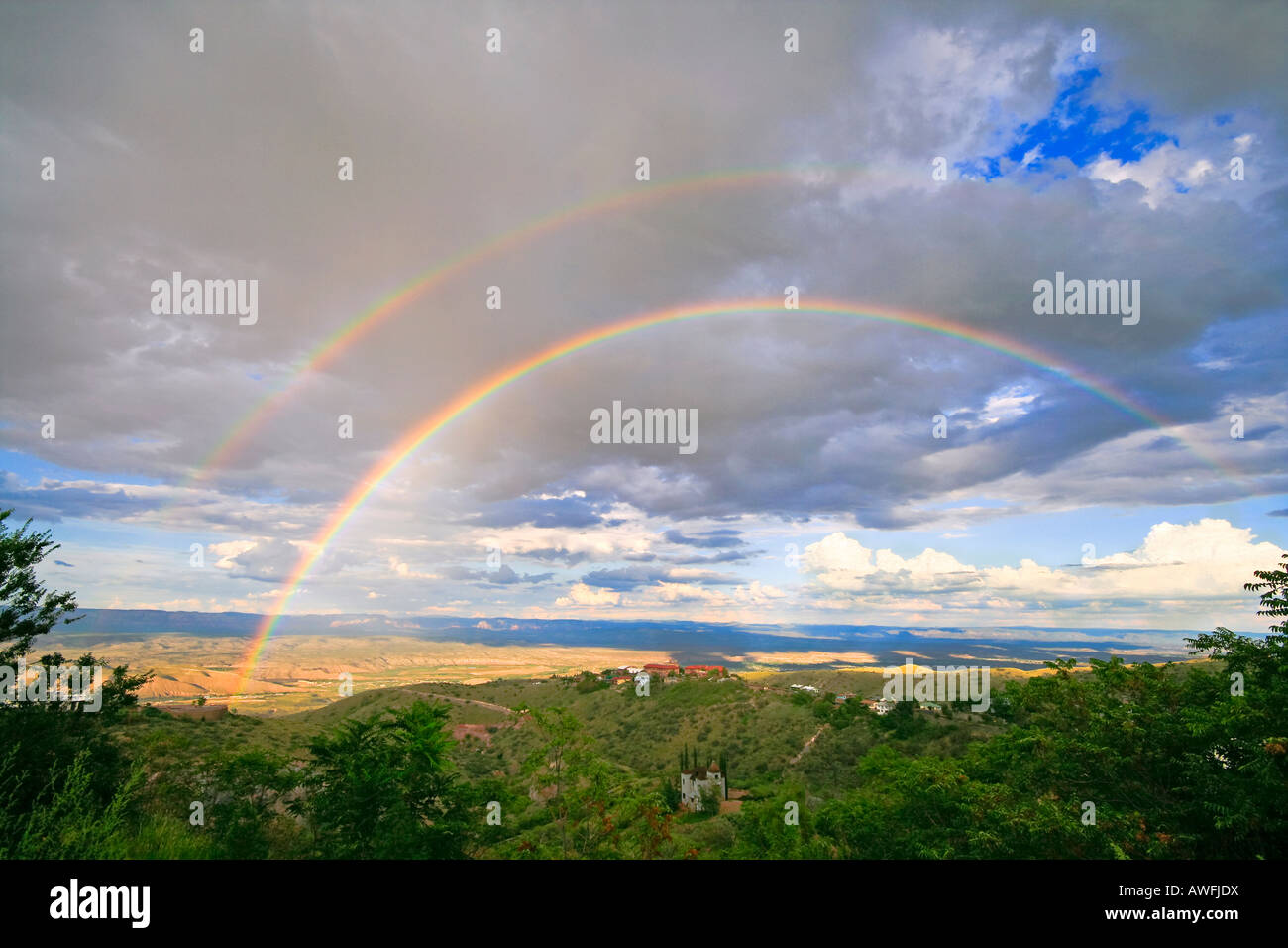 Rainbow in nature hi-res stock photography and images - Alamy