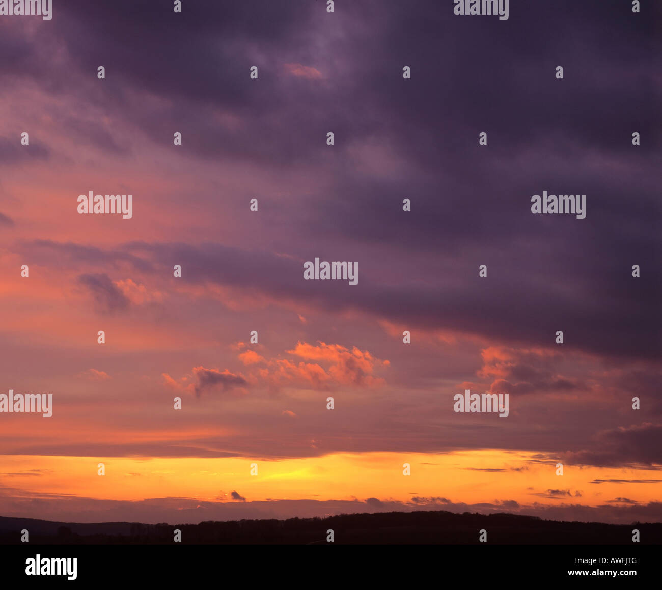 Glowing night sky Stock Photo - Alamy