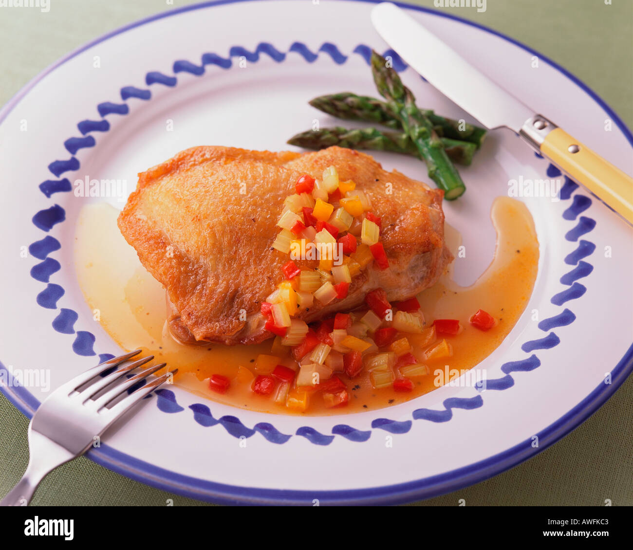 Sautee chicken hi-res stock photography and images - Alamy