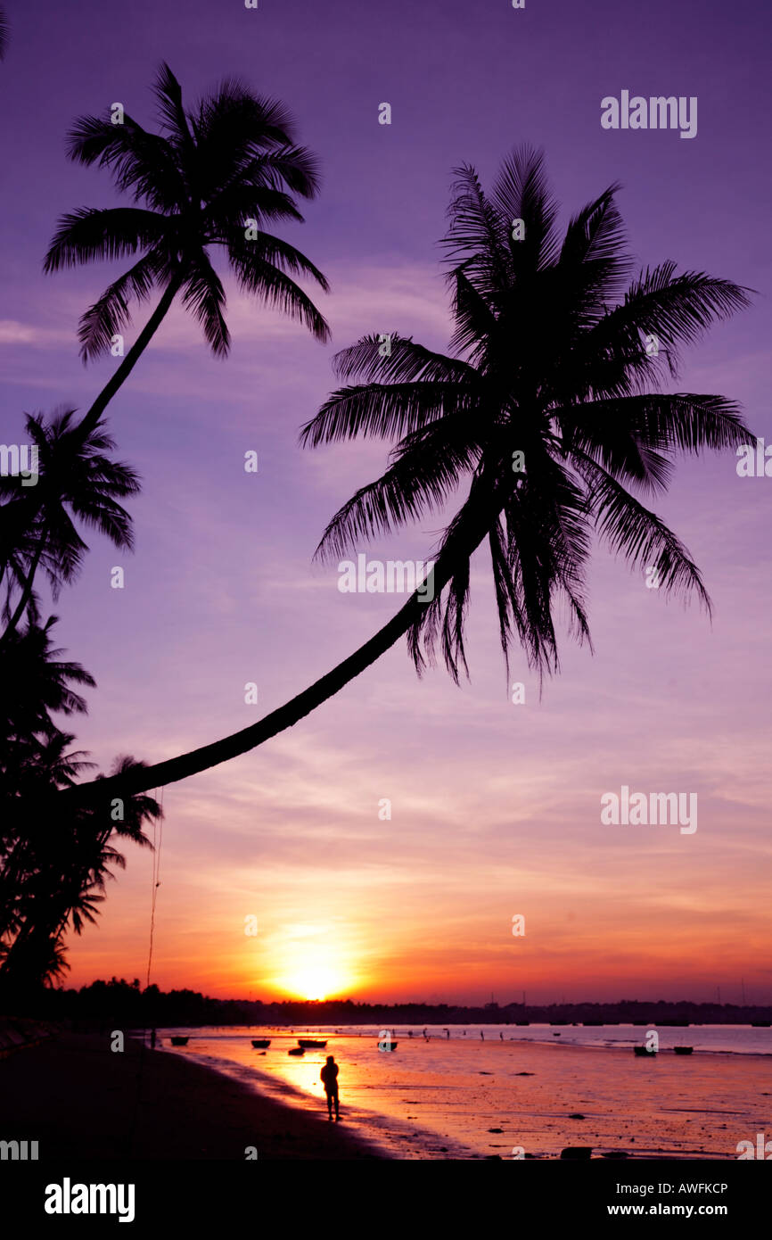 Mui ne beach hi-res stock photography and images - Alamy