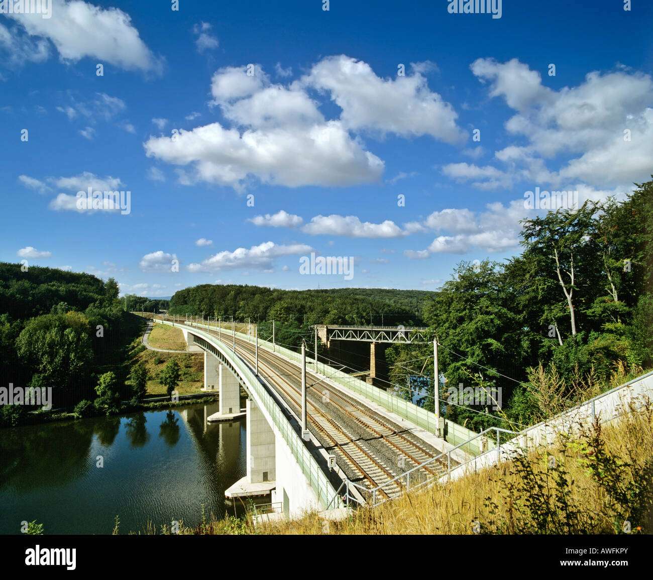 M gleise hi-res stock photography and images - Alamy