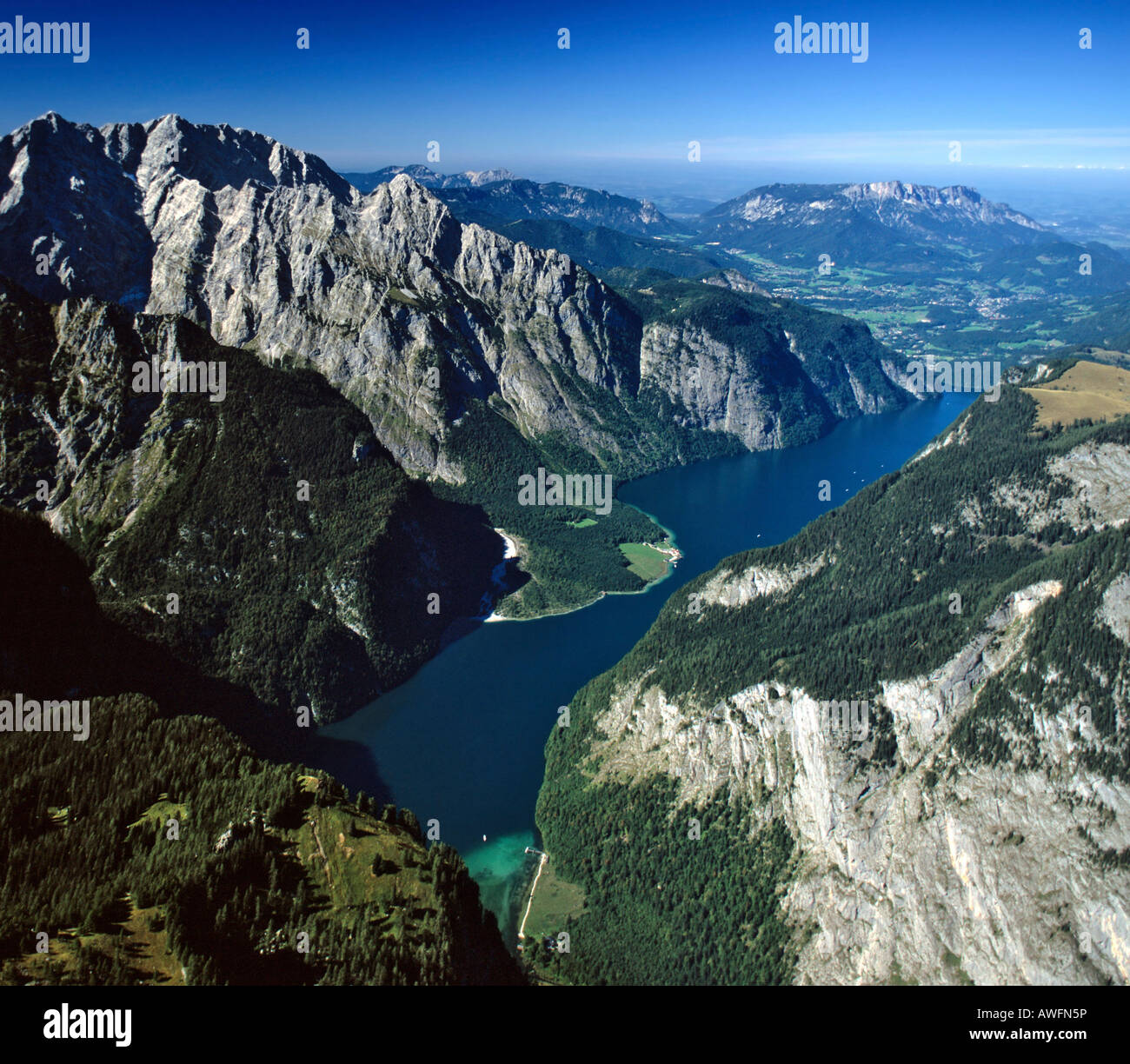 View of Koenigssee (King Lake) and Mt. Watzmann, Berchtesgadener Land ...