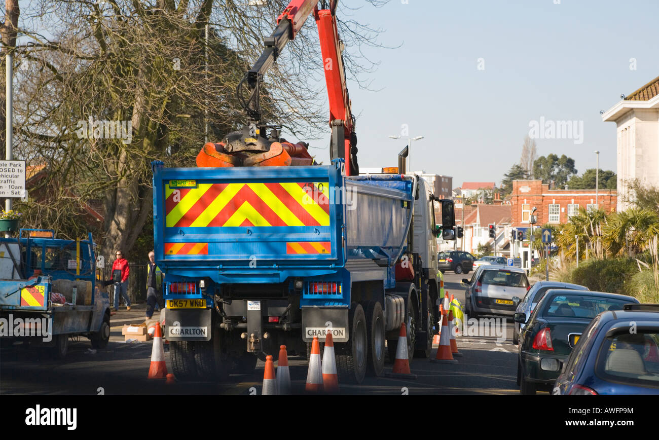 Grab lorry hi-res stock photography and images - Alamy