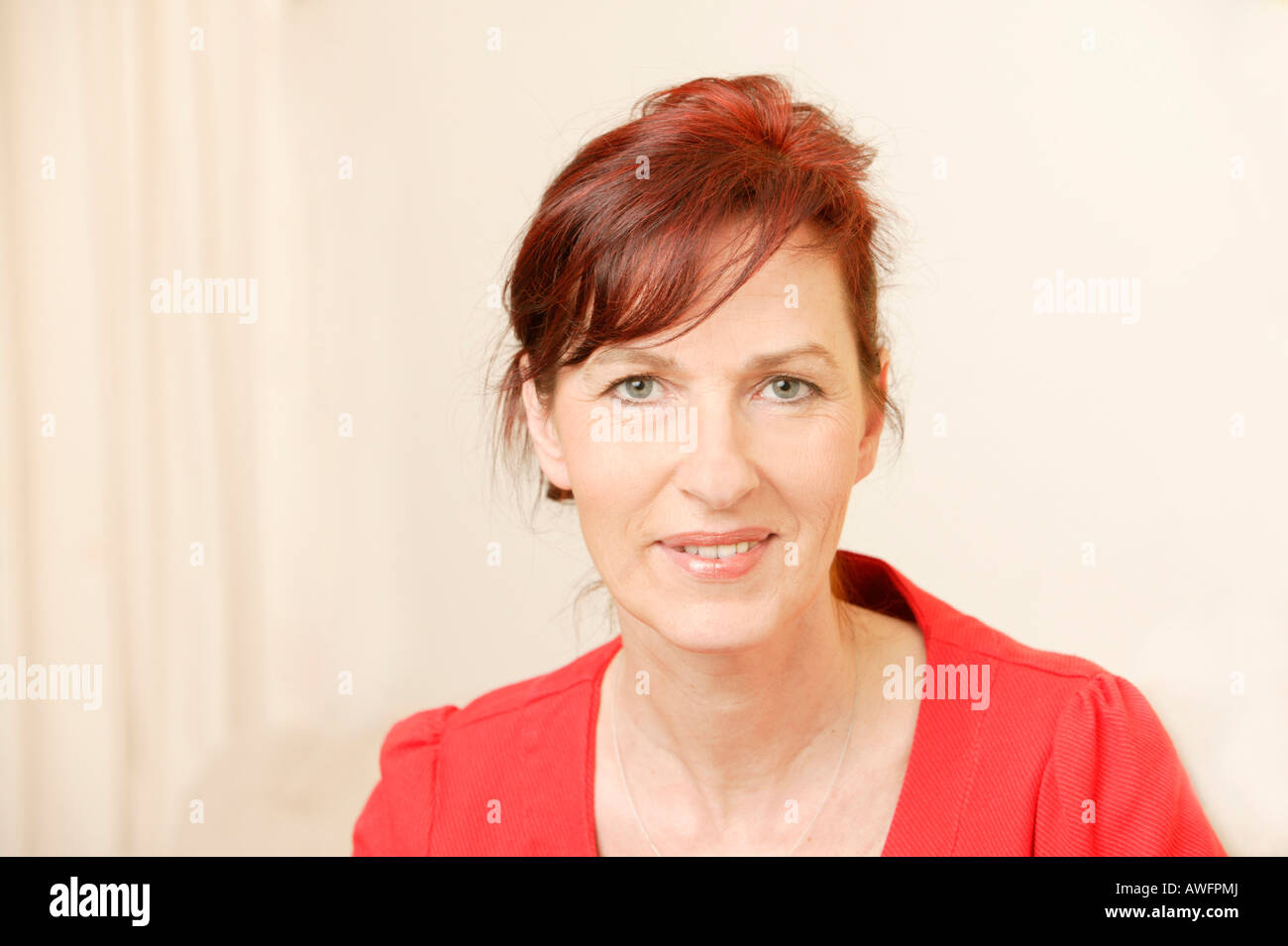 Smiling hesitantly hi-res stock photography and images - Alamy