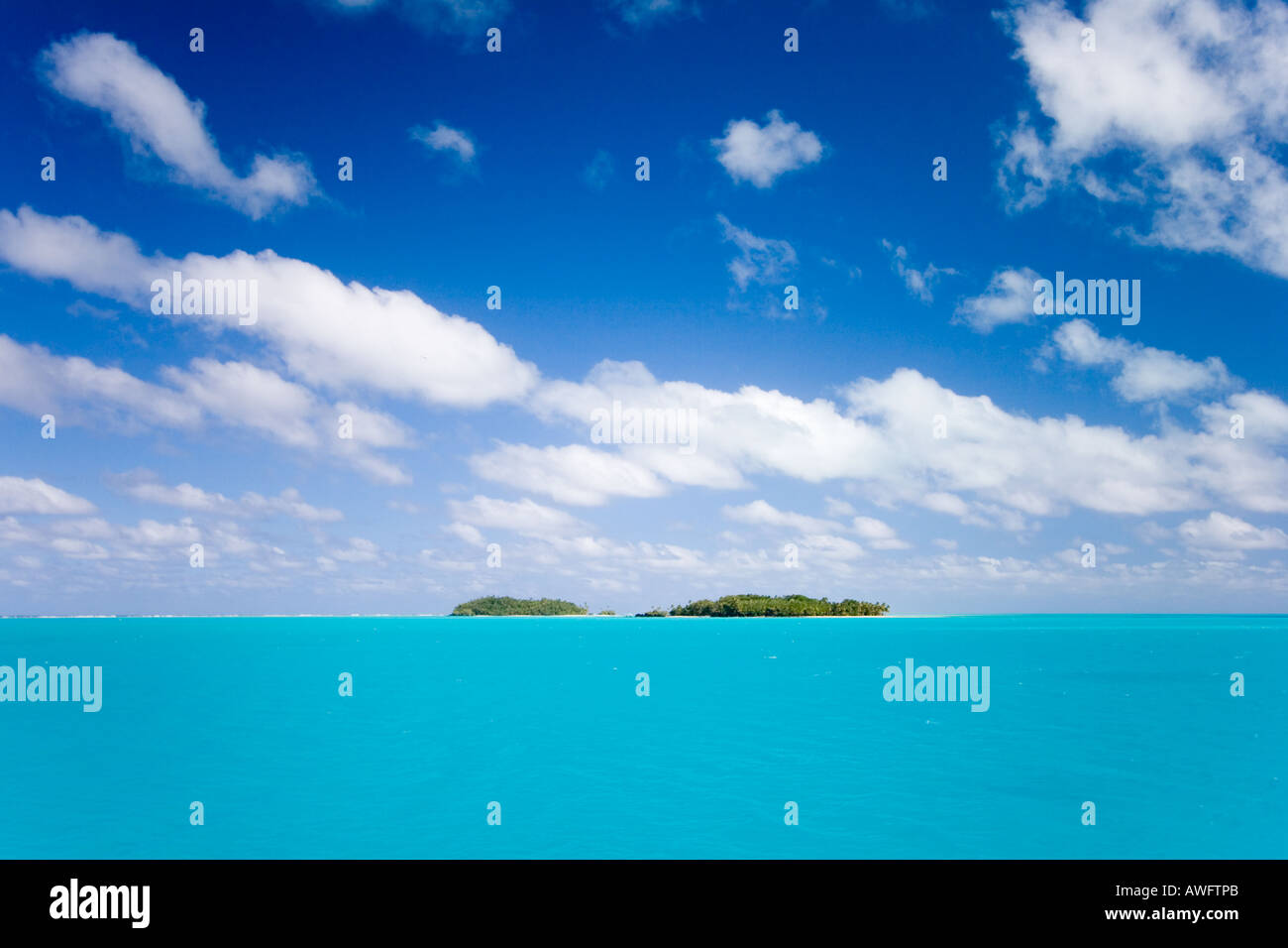Motu's (small islands) Aitutaki Lagoon, Cook Islands Stock Photo - Alamy