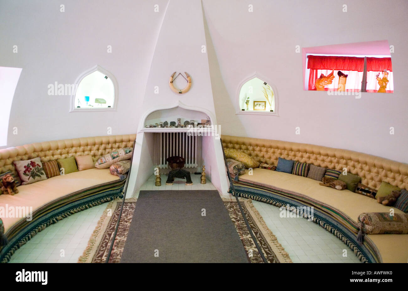 egg room, the resting room of Gala at the house of surrealist painter ...