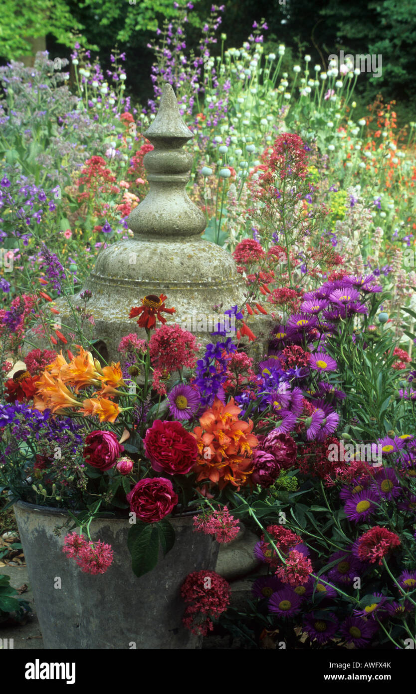Finial hi-res stock photography and images - Alamy