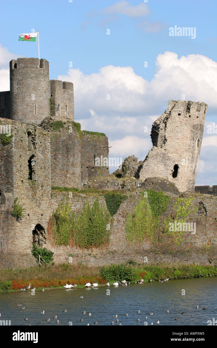 Welsh flag caerphilly castle hi-res stock photography and images - Alamy