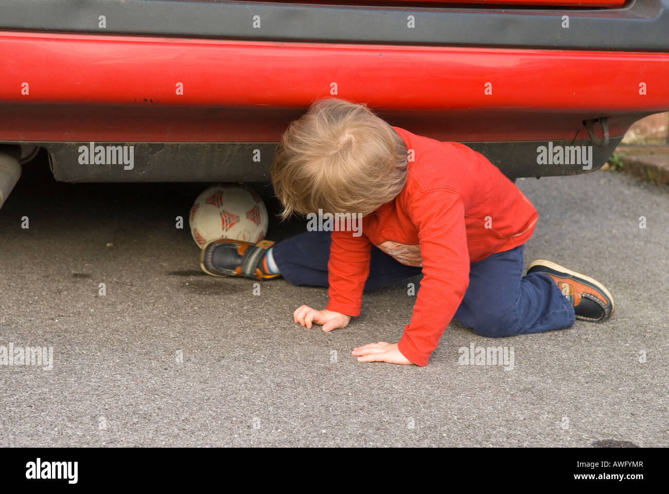 Car accident from underneath hi-res stock photography and images - Alamy