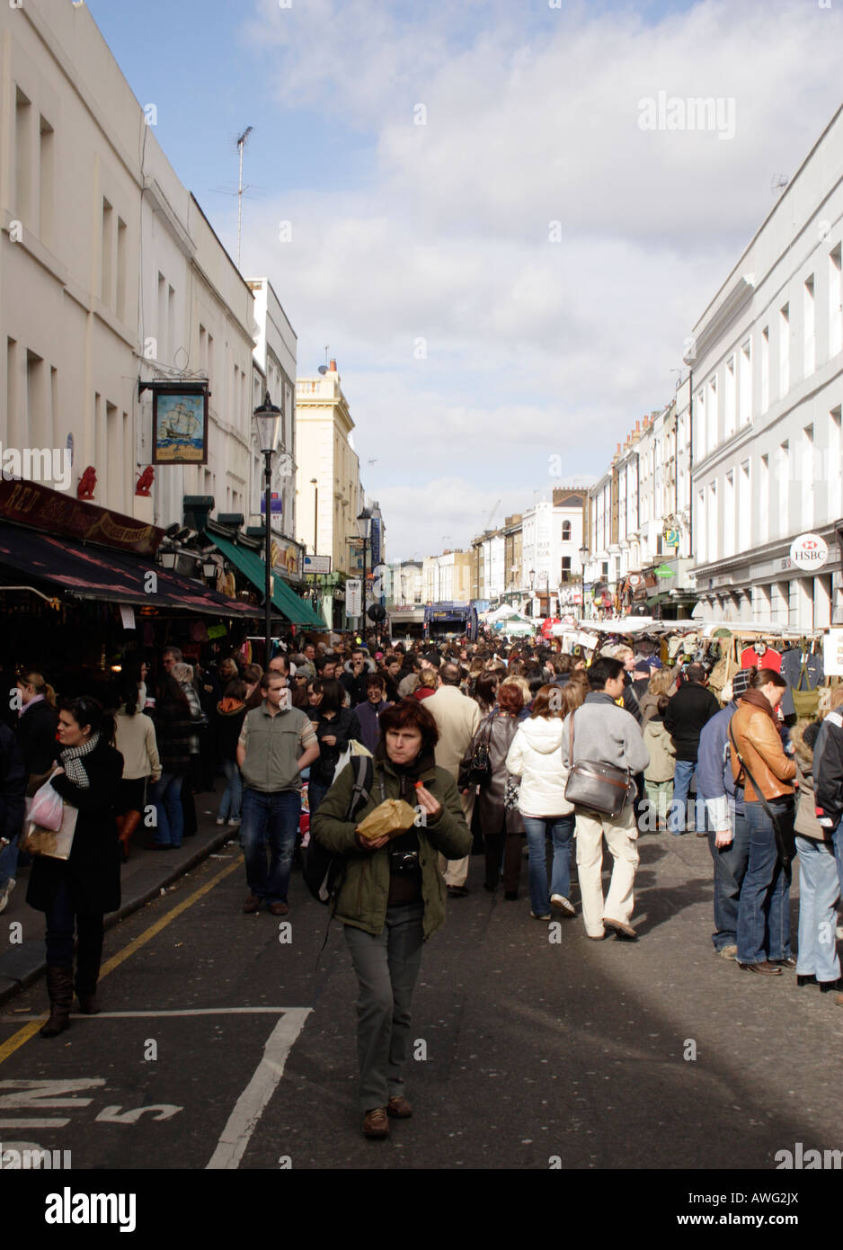 London crowd walking hi-res stock photography and images - Alamy