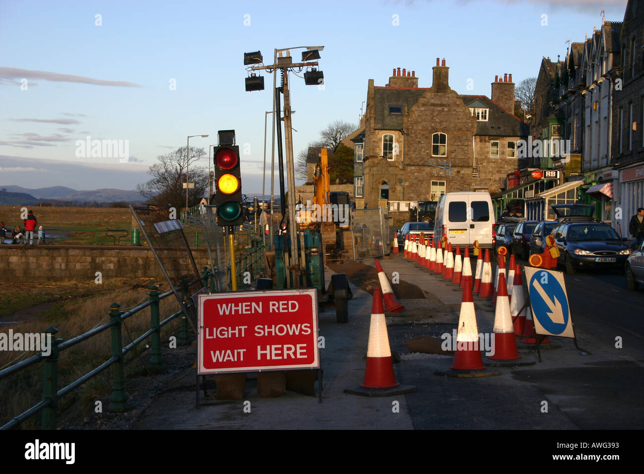Amber arrow hi-res stock photography and images - Alamy