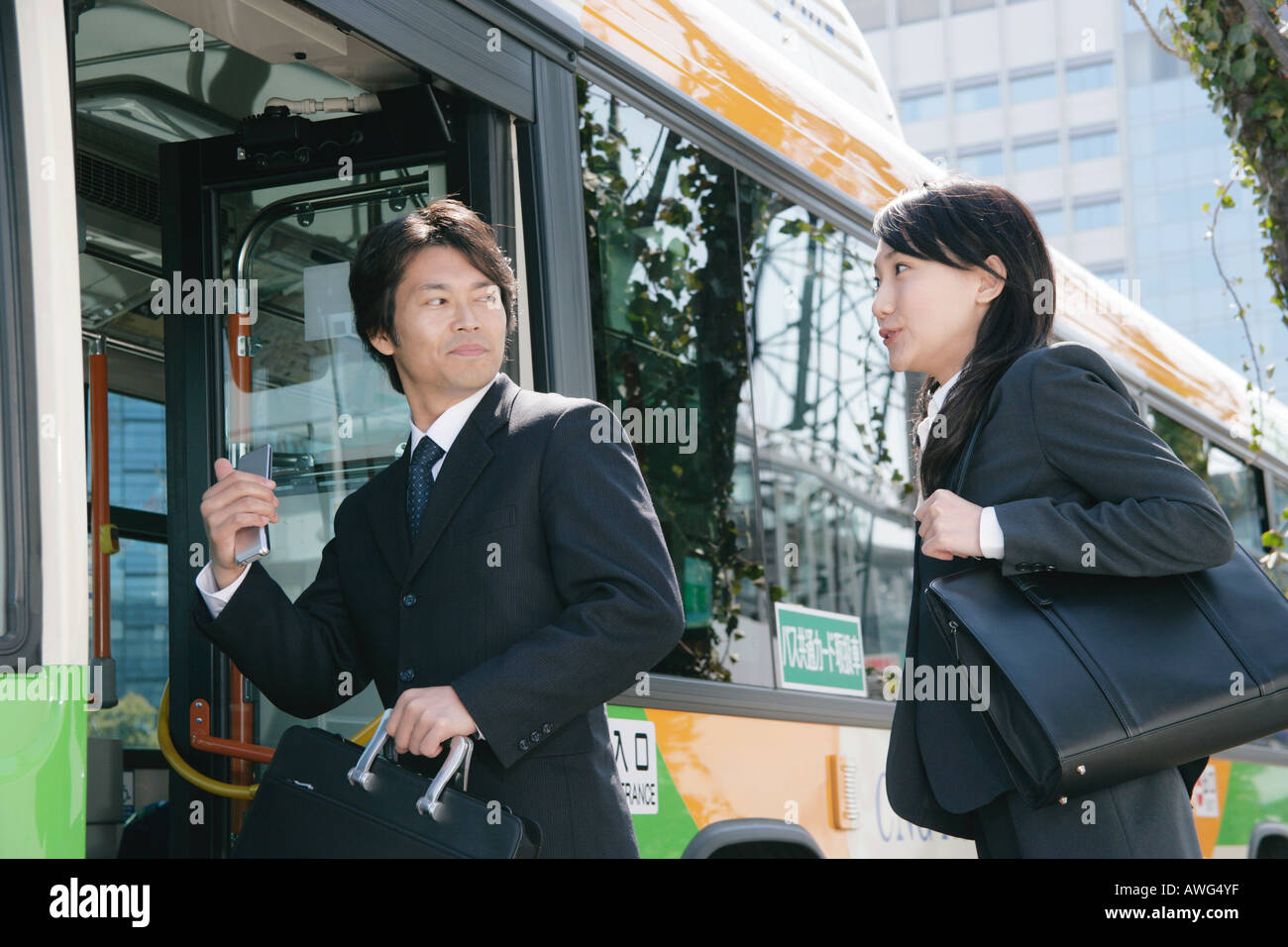 Person people getting on a bus hi-res stock photography and images - Alamy
