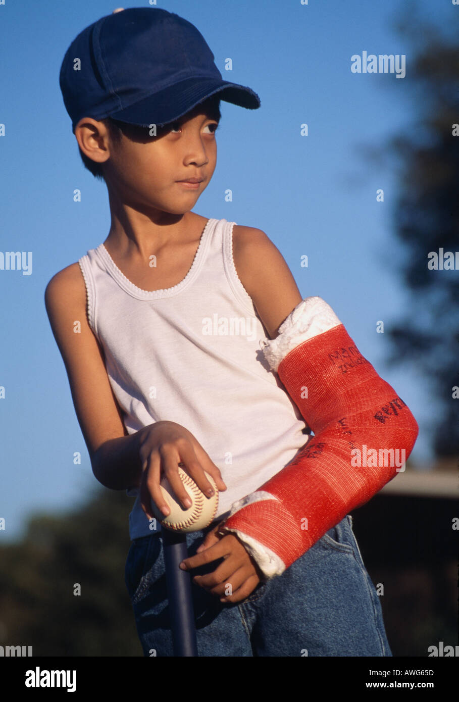 Baseball boy sports sad hi-res stock photography and images - Alamy
