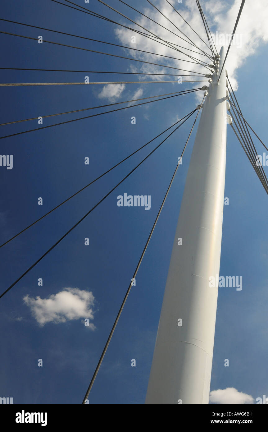 Bridge mast hi-res stock photography and images - Alamy