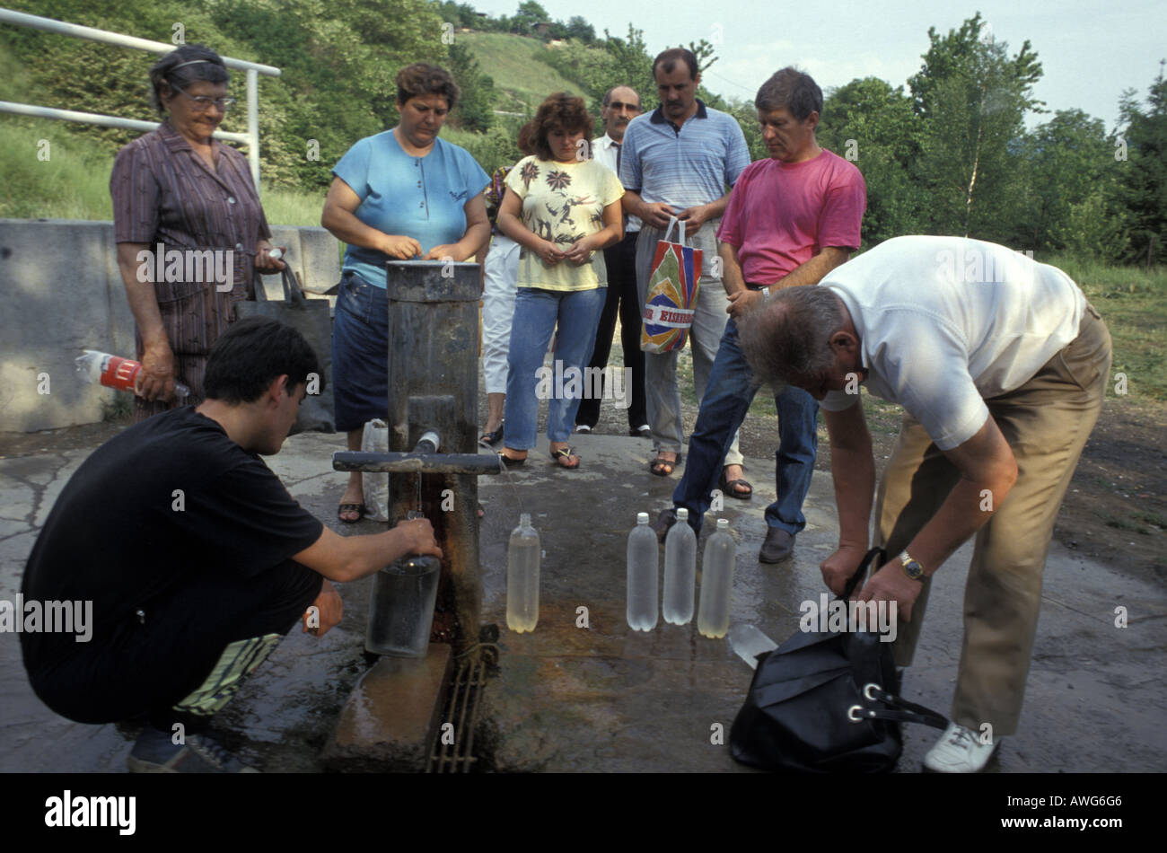 Bottling mineral spring water hi-res stock photography and images - Alamy