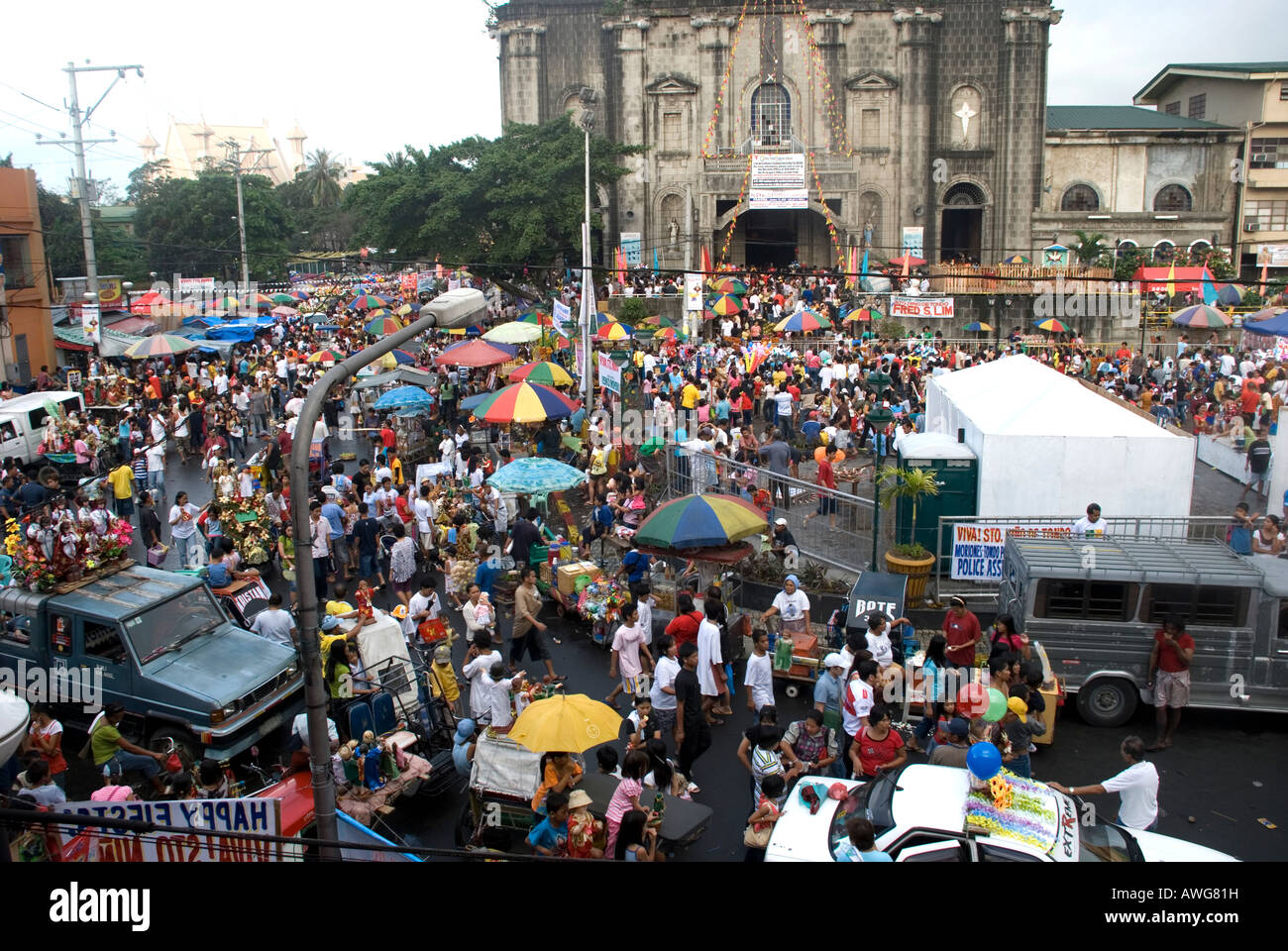 Crowd manila philippines people hi-res stock photography and images - Alamy