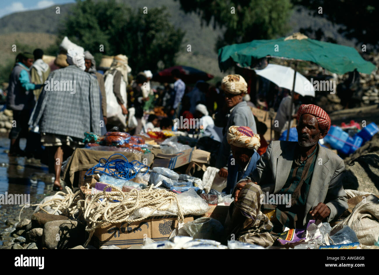 The Wadi al Dhabab Sunday market, Yemen Stock Photo - Alamy
