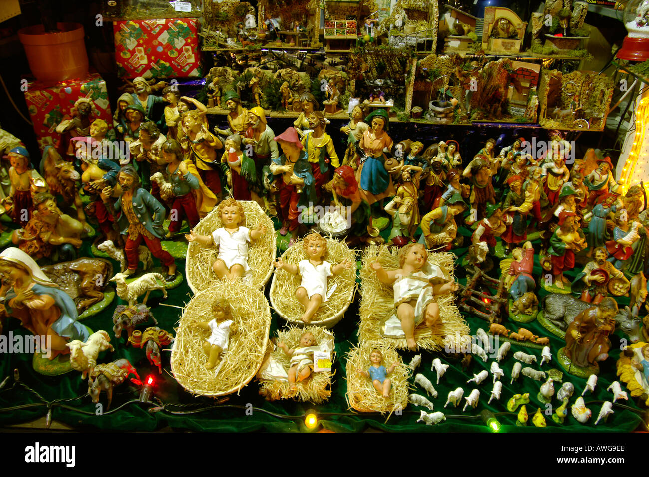 Christmas angels tuscany hi-res stock photography and images - Alamy