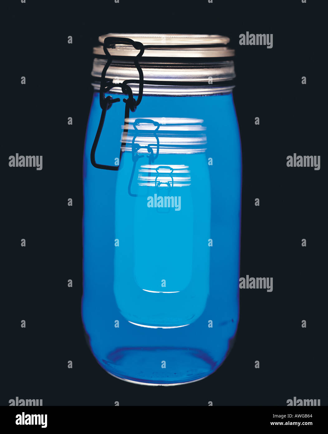 Large blue jar hi-res stock photography and images - Alamy