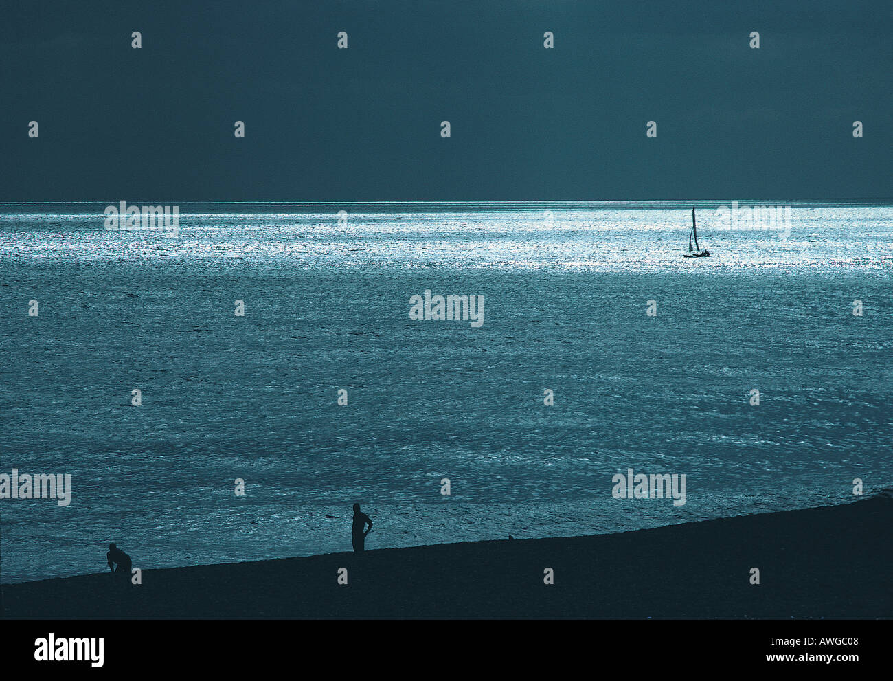 People on a beach boat on the sea Stock Photo - Alamy