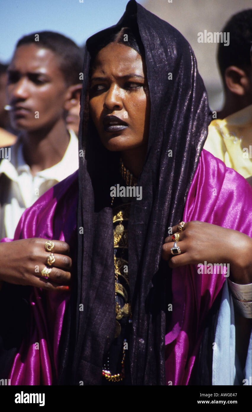 Tuareg woman at Algerian Sahara Sebiba festival Djanet Algeria Stock ...